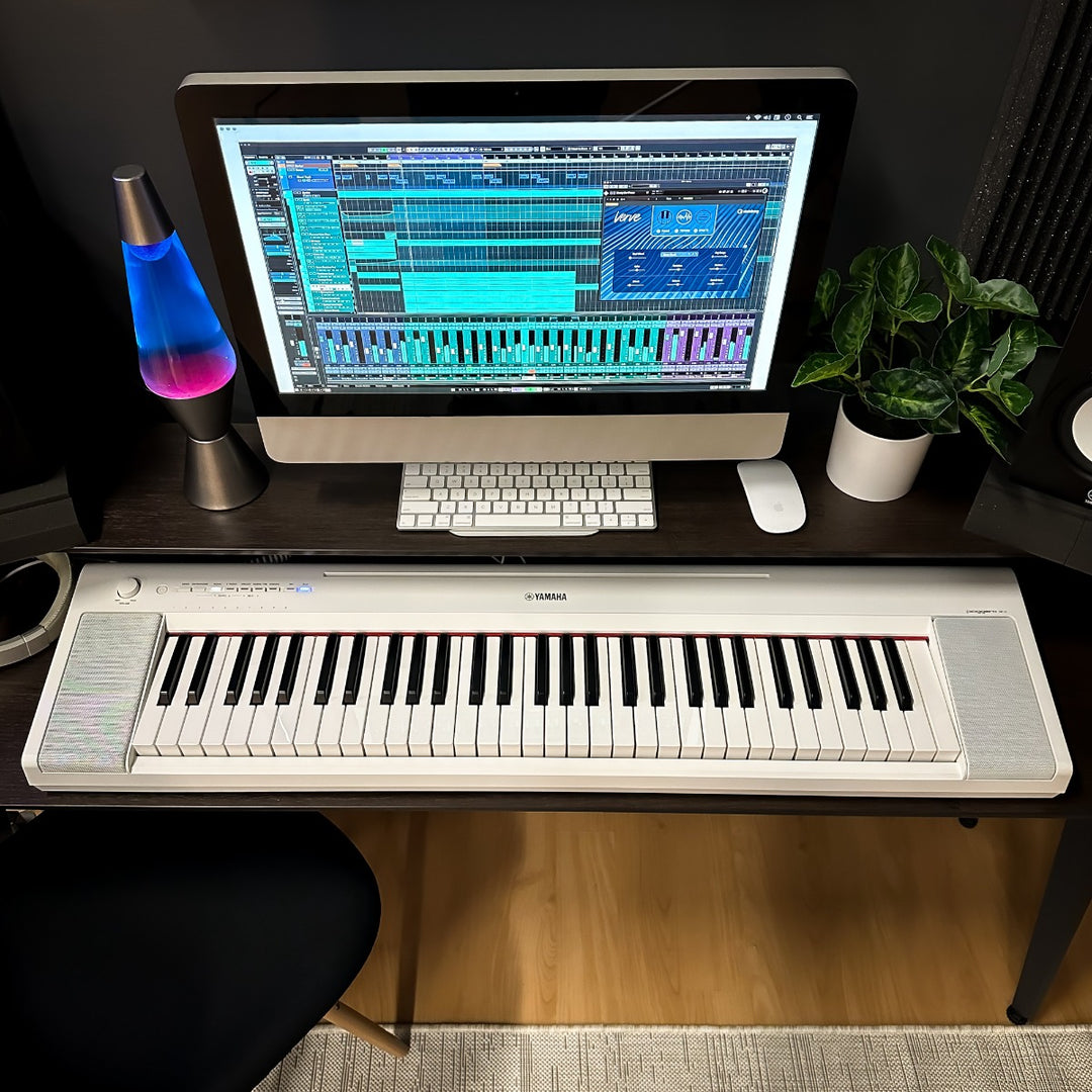 Yamaha Piaggero NP-15 61-Key Portable Keyboard - White BONUS PAK – Kraft Music